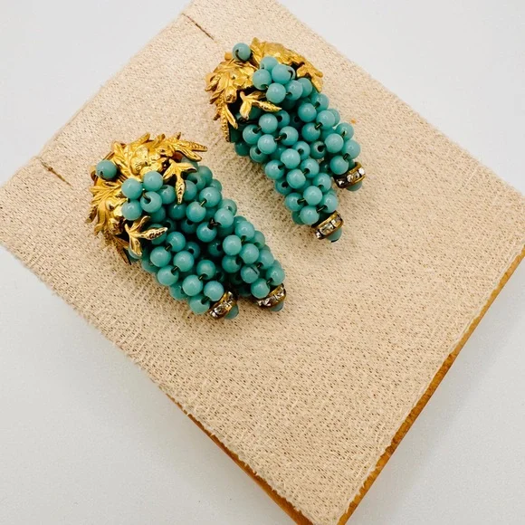 Hattie Carnegie | Jewelry | Vintage Hattie Carnegie Gold Tone And ...